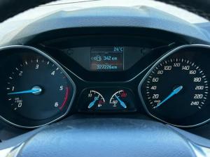Ford C-Max 2013 in Jelgava, with an engine capacity of 1.60 L and mileage of 327 thousand km for 4690 €, photo 19 on AUTOMOTO.COM.LV