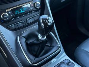 Ford C-Max 2013 in Jelgava, with an engine capacity of 1.60 L and mileage of 327 thousand km for 4690 €, photo 26 on AUTOMOTO.COM.LV