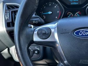 Ford C-Max 2013 in Jelgava, with an engine capacity of 1.60 L and mileage of 327 thousand km for 4690 €, photo 29 on AUTOMOTO.COM.LV