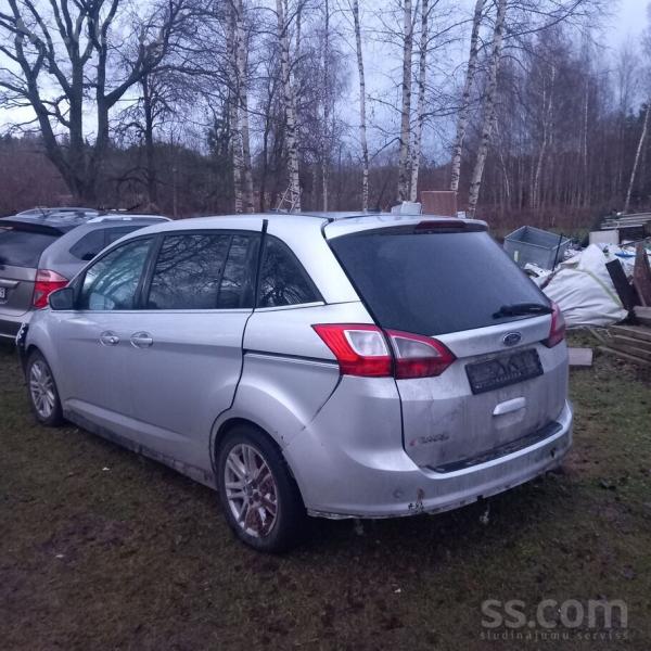 Ford C-Max 2014 in Ogre, with an engine capacity of 1.60 L and mileage of 170 thousand km for 750 €, photo 2 on AUTOMOTO.COM.LV