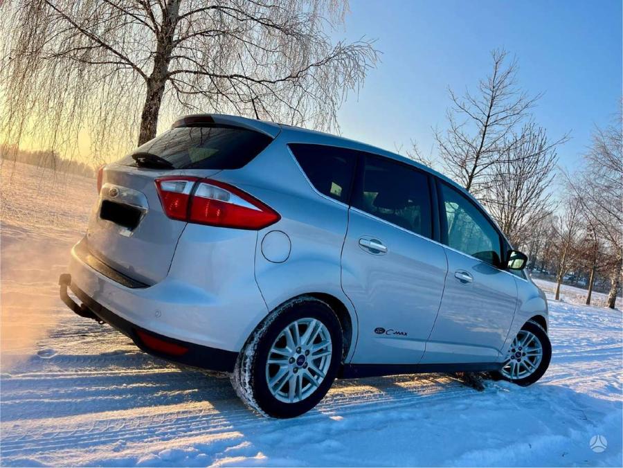 Ford C-Max 2014 in Siauliai, with an engine capacity of 1.60 L and mileage of 268 thousand km for 4650 €, photo 4 on AUTOMOTO.COM.LV