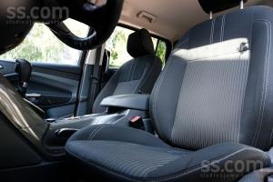 Ford C-Max 2014 in Riga, with an engine capacity of 2.00 L and mileage of 140 thousand km for 6990 €, photo 13 on AUTOMOTO.COM.LV