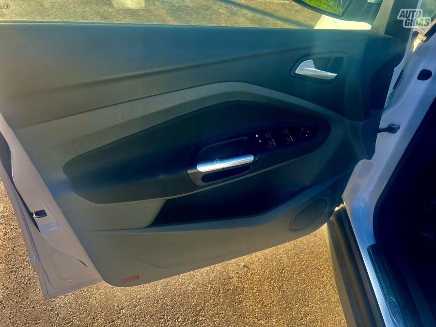 Ford C-Max 2015 in Taurage, with an engine capacity of 1.10 L and mileage of 174 thousand km for 5450 €, photo 14 on AUTOMOTO.COM.LV