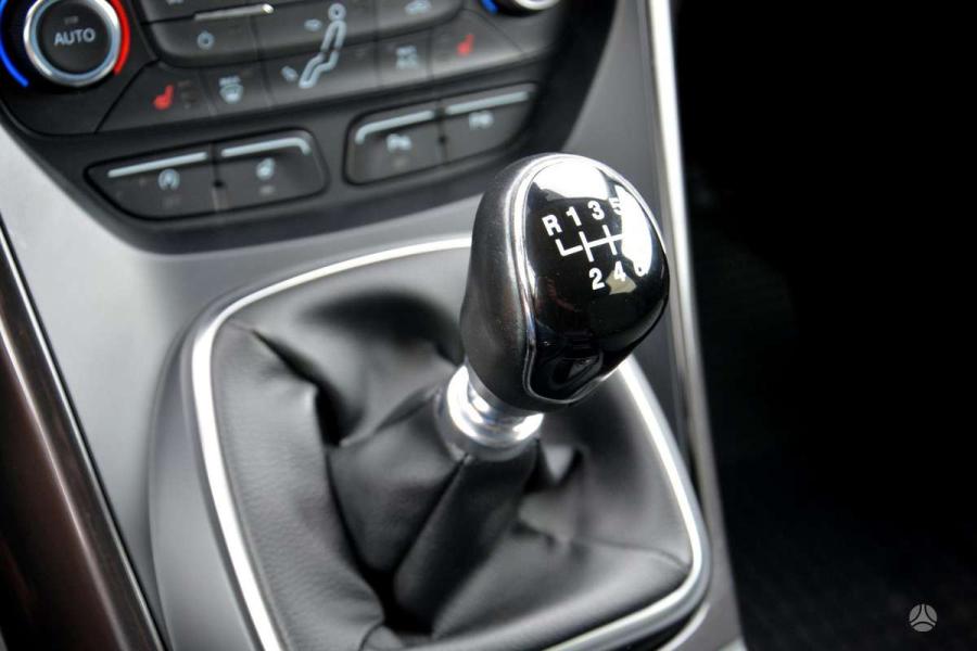 Ford C-Max 2018 in Joniskis, with an engine capacity of 1.00 L and mileage of 190 thousand km for 5499 €, photo 15 on AUTOMOTO.COM.LV