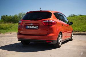 Orange Ford C-Max 2011 in Vilnius, with an engine capacity of 1.60 L and mileage of 307 thousand km for 1700 €, photo 3 on AUTOMOTO.COM.LV