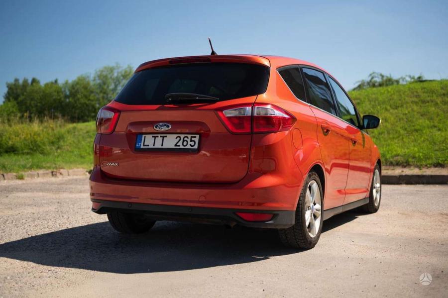 Orange Ford C-Max 2011 in Vilnius, with an engine capacity of 1.60 L and mileage of 307 thousand km for 1700 €, photo 3 on AUTOMOTO.COM.LV
