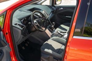 Orange Ford C-Max 2011 in Vilnius, with an engine capacity of 1.60 L and mileage of 307 thousand km for 1700 €, photo 5 on AUTOMOTO.COM.LV