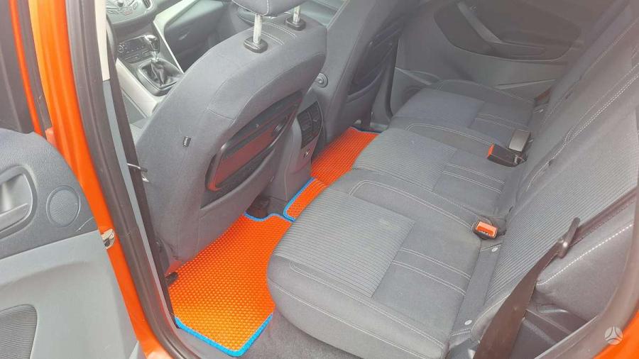 Oranžs Ford C-Max 2011 Kauņa, ar dzinēja tilpumu 1.56 L un nobraukumu 373 tūkst. km par 3300 €, foto 8 vietnē AUTOMOTO.COM.LV