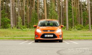 Orange Ford C-Max 2012 in Riga, with an engine capacity of 2.00 L and mileage of 289 thousand km for 4490 €, photo 4 on AUTOMOTO.COM.LV
