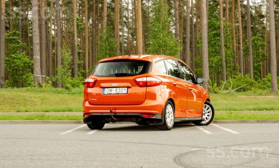 Orange Ford C-Max 2012 in Riga, with an engine capacity of 2.00 L and mileage of 289 thousand km for 4490 €, photo 6 on AUTOMOTO.COM.LV