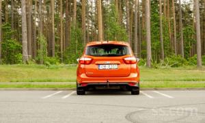 Orange Ford C-Max 2012 in Riga, with an engine capacity of 2.00 L and mileage of 289 thousand km for 4490 €, photo 7 on AUTOMOTO.COM.LV