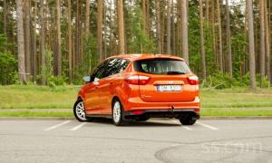 Orange Ford C-Max 2012 in Riga, with an engine capacity of 2.00 L and mileage of 289 thousand km for 4490 €, photo 8 on AUTOMOTO.COM.LV