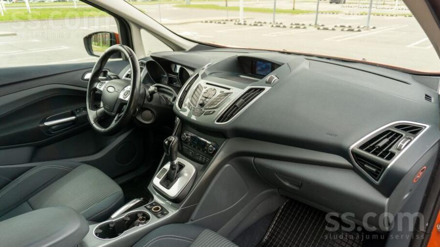 Orange Ford C-Max 2012 in Riga, with an engine capacity of 2.00 L and mileage of 289 thousand km for 4490 €, photo 11 on AUTOMOTO.COM.LV