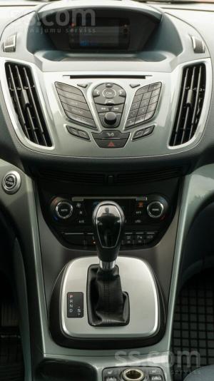 Orange Ford C-Max 2012 in Riga, with an engine capacity of 2.00 L and mileage of 289 thousand km for 4490 €, photo 13 on AUTOMOTO.COM.LV