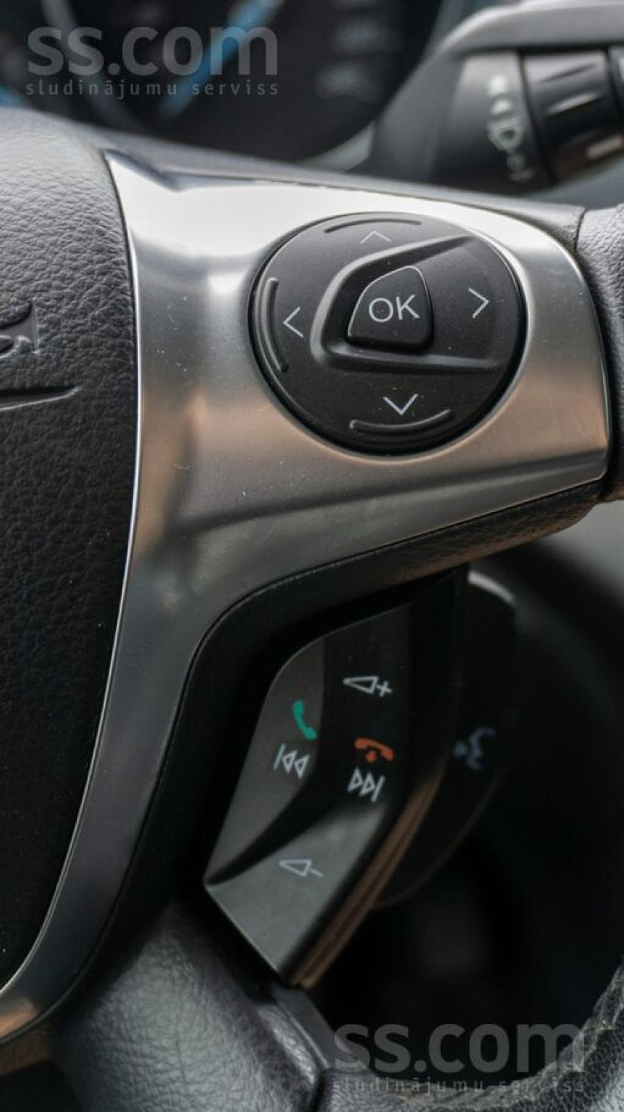 Orange Ford C-Max 2012 in Riga, with an engine capacity of 2.00 L and mileage of 289 thousand km for 4490 €, photo 21 on AUTOMOTO.COM.LV