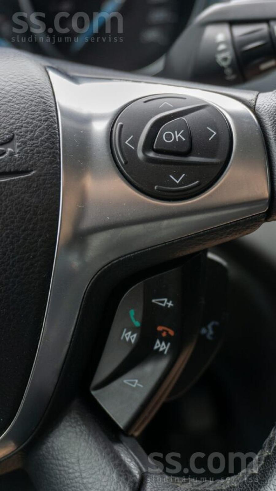 Orange Ford C-Max 2012 in Riga, with an engine capacity of 2.00 L and mileage of 289 thousand km for 3990 €, photo 21 on AUTOMOTO.COM.LV
