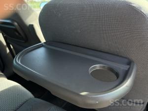 Sarkans Ford C-Max 2007 Liepāja, ar dzinēja tilpumu 1.60 L un nobraukumu 235 tūkst. km par 2900 €, foto 13 vietnē AUTOMOTO.COM.LV