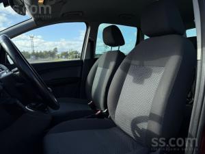 Sarkans Ford C-Max 2007 Liepāja, ar dzinēja tilpumu 1.60 L un nobraukumu 235 tūkst. km par 2900 €, foto 14 vietnē AUTOMOTO.COM.LV
