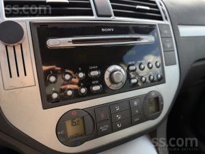 Sarkans Ford C-Max 2007 Liepāja, ar dzinēja tilpumu 1.60 L un nobraukumu 235 tūkst. km par 2900 €, foto 21 vietnē AUTOMOTO.COM.LV