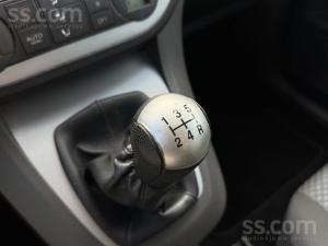 Sarkans Ford C-Max 2007 Liepāja, ar dzinēja tilpumu 1.60 L un nobraukumu 235 tūkst. km par 2900 €, foto 23 vietnē AUTOMOTO.COM.LV