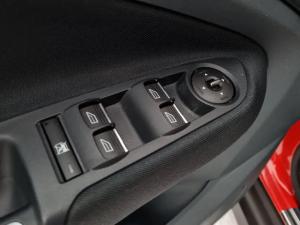 Sarkans Ford C-Max 2013 Jēkabpils, ar dzinēja tilpumu 1.60 L un nobraukumu 274 tūkst. km par 4950 €, foto 10 vietnē AUTOMOTO.COM.LV