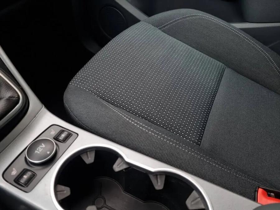 Sarkans Ford C-Max 2013 Jēkabpils, ar dzinēja tilpumu 1.60 L un nobraukumu 274 tūkst. km par 4950 €, foto 11 vietnē AUTOMOTO.COM.LV