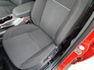Sarkans Ford C-Max 2013 Jēkabpils, ar dzinēja tilpumu 1.60 L un nobraukumu 274 tūkst. km par 4950 €, foto 13 vietnē AUTOMOTO.COM.LV