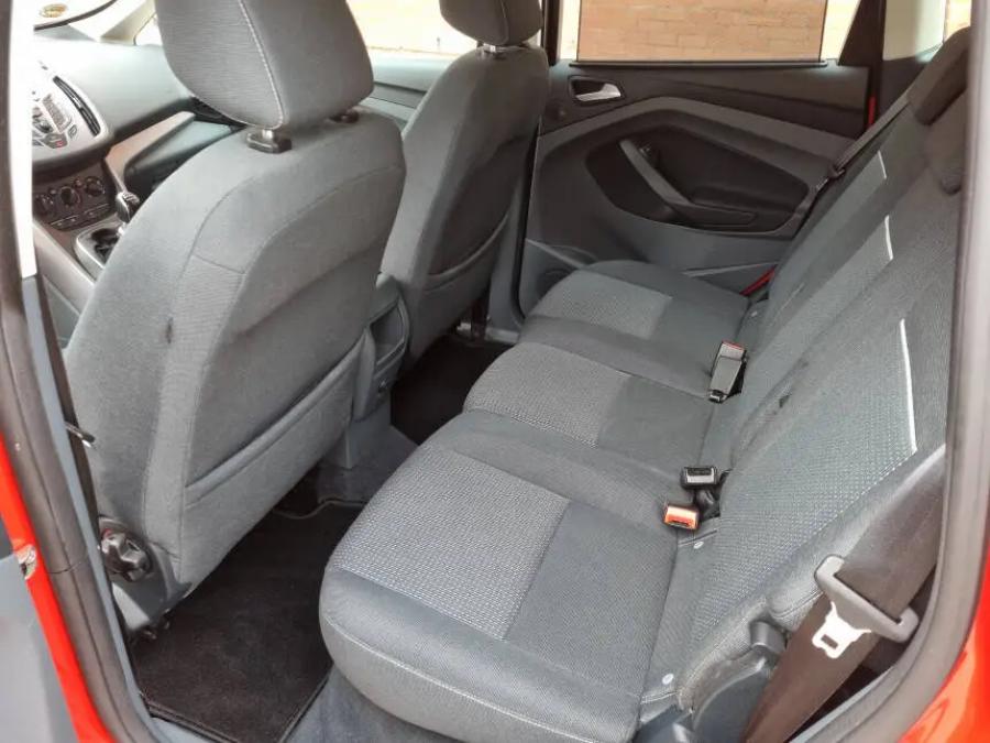 Sarkans Ford C-Max 2013 Jēkabpils, ar dzinēja tilpumu 1.60 L un nobraukumu 274 tūkst. km par 4950 €, foto 16 vietnē AUTOMOTO.COM.LV