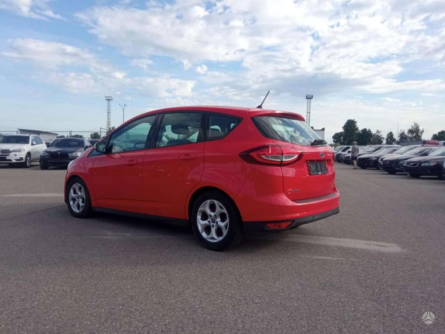 Sarkans Ford C-Max 2017 Marijampole, ar dzinēja tilpumu 1.00 L un nobraukumu 107 tūkst. km par 3850 €, foto 7 vietnē AUTOMOTO.COM.LV