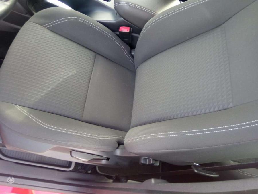Sarkans Ford C-Max 2017 Marijampole, ar dzinēja tilpumu 1.00 L un nobraukumu 107 tūkst. km par 3850 €, foto 10 vietnē AUTOMOTO.COM.LV