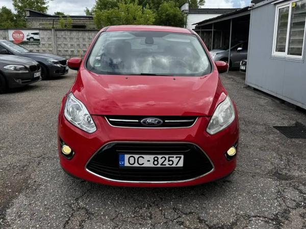 Red Ford C-Max 2011 in Daugavpils, with an engine capacity of 2.00 L and mileage of 228 thousand km for 4950 €, photo 2 on AUTOMOTO.COM.LV