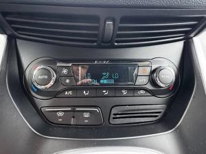Sarkans Ford C-Max 2011 Daugavpils, ar dzinēja tilpumu 2.00 L un nobraukumu 228 tūkst. km par 4950 €, foto 15 vietnē AUTOMOTO.COM.LV