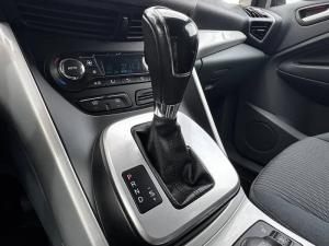 Sarkans Ford C-Max 2011 Daugavpils, ar dzinēja tilpumu 2.00 L un nobraukumu 228 tūkst. km par 4950 €, foto 16 vietnē AUTOMOTO.COM.LV