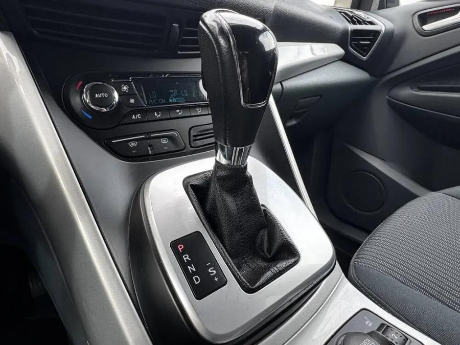 Sarkans Ford C-Max 2011 Daugavpils, ar dzinēja tilpumu 2.00 L un nobraukumu 228 tūkst. km par 4950 €, foto 16 vietnē AUTOMOTO.COM.LV