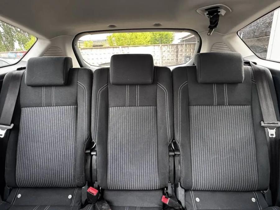 Sarkans Ford C-Max 2011 Daugavpils, ar dzinēja tilpumu 2.00 L un nobraukumu 228 tūkst. km par 4950 €, foto 25 vietnē AUTOMOTO.COM.LV