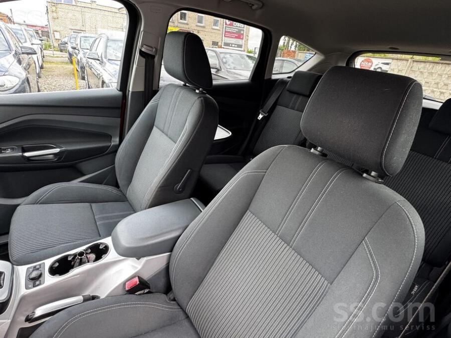 Sarkans Ford C-Max 2011 Daugavpils, ar dzinēja tilpumu 2.00 L un nobraukumu 0 tūkst. km par 4950 €, foto 22 vietnē AUTOMOTO.COM.LV