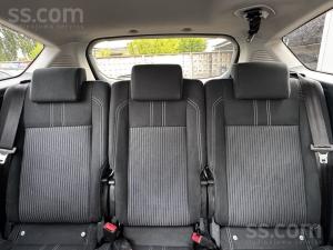 Sarkans Ford C-Max 2011 Daugavpils, ar dzinēja tilpumu 2.00 L un nobraukumu 0 tūkst. km par 4950 €, foto 25 vietnē AUTOMOTO.COM.LV