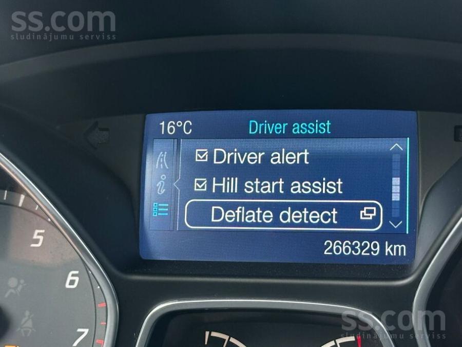 Sarkans Ford C-Max 2014 Jelgava, ar dzinēja tilpumu 1.00 L un nobraukumu 0 tūkst. km par 4100 €, foto 18 vietnē AUTOMOTO.COM.LV