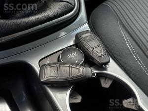 Sarkans Ford C-Max 2014 Jelgava, ar dzinēja tilpumu 1.00 L un nobraukumu 0 tūkst. km par 4100 €, foto 27 vietnē AUTOMOTO.COM.LV