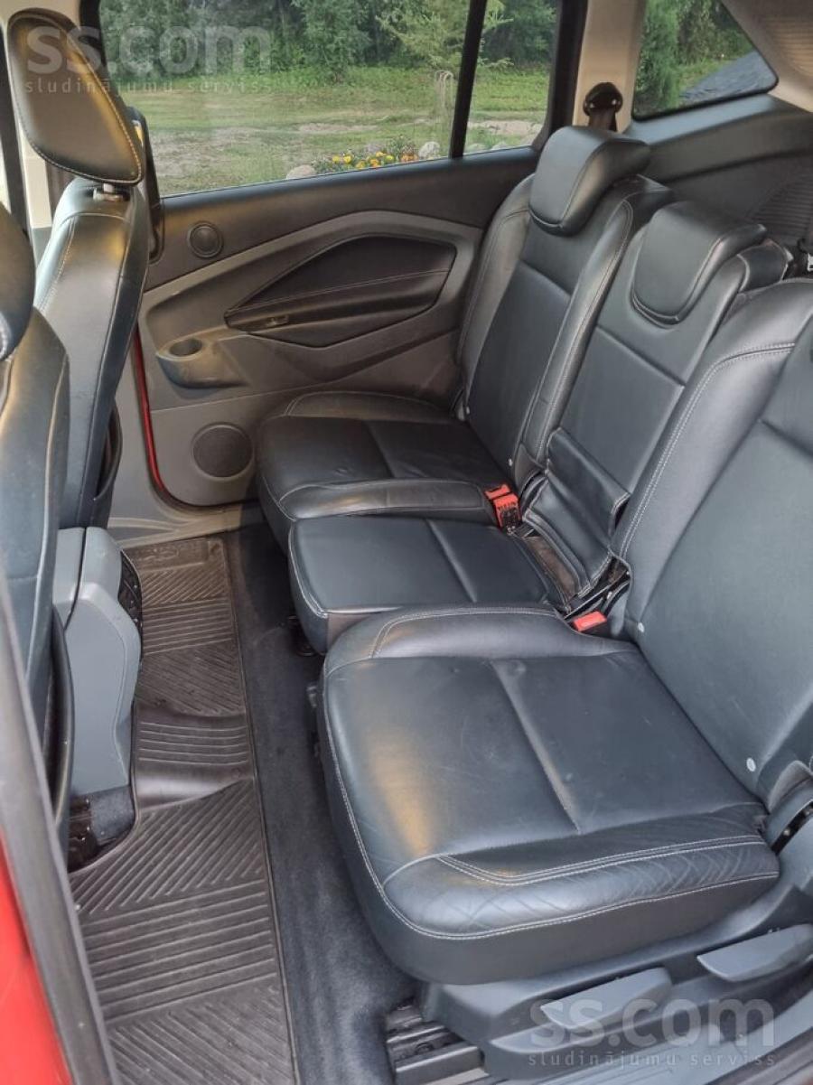 Red Ford C-Max 2014 in Daugavpils, with an engine capacity of 2.00 L and mileage of 218 thousand km for 6500 €, photo 6 on AUTOMOTO.COM.LV