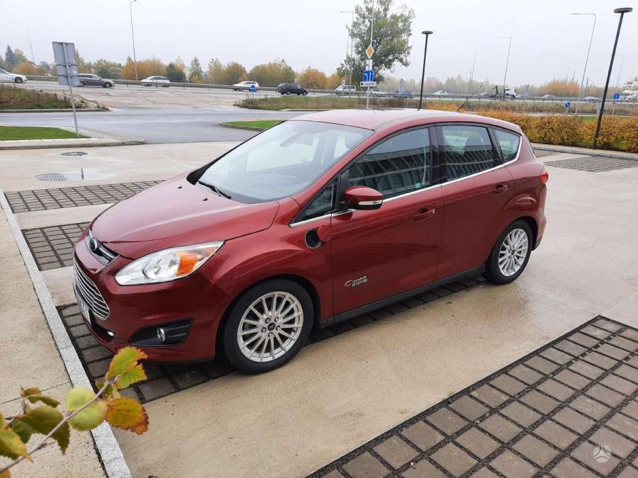 Sarkans Ford C-Max 2015 Viļņa, ar dzinēja tilpumu 2.00 L un nobraukumu 94 tūkst. km par 7300 €, foto 2 vietnē AUTOMOTO.COM.LV
