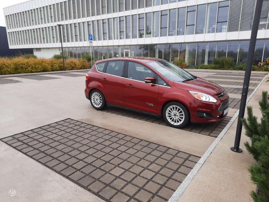 Sarkans Ford C-Max 2015 Viļņa, ar dzinēja tilpumu 2.00 L un nobraukumu 94 tūkst. km par 7300 €, foto 4 vietnē AUTOMOTO.COM.LV