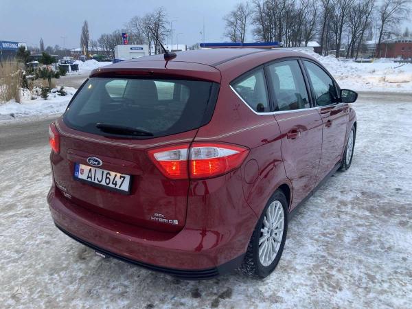 Red Ford C-Max 2016 in Klaipeda, with an engine capacity of 2.00 L and mileage of 112 thousand km for 7500 €, photo 3 on AUTOMOTO.COM.LV