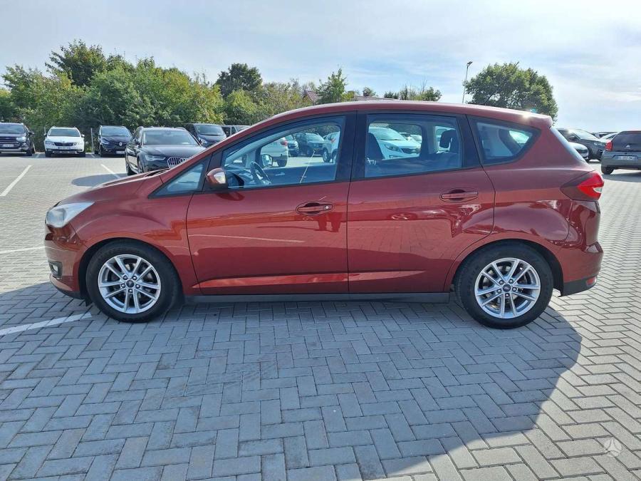Red Ford C-Max 2016 in Taurage, with an engine capacity of 1.00 L and mileage of 130 thousand km for 4500 €, photo 5 on AUTOMOTO.COM.LV