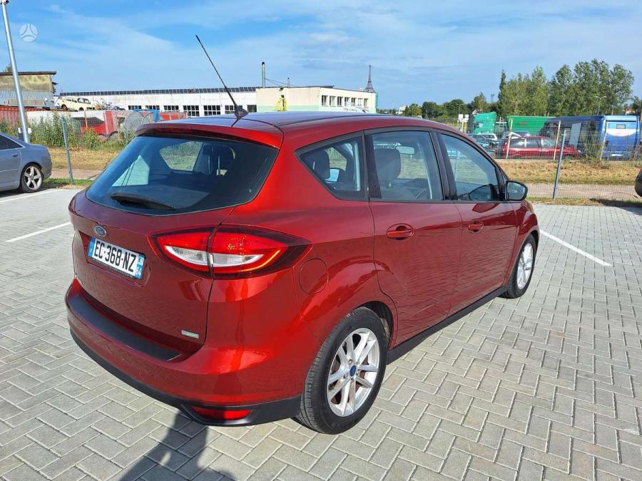 Red Ford C-Max 2016 in Taurage, with an engine capacity of 1.00 L and mileage of 130 thousand km for 4500 €, photo 8 on AUTOMOTO.COM.LV