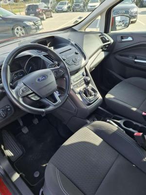 Red Ford C-Max 2016 in Taurage, with an engine capacity of 1.00 L and mileage of 130 thousand km for 4500 €, photo 13 on AUTOMOTO.COM.LV