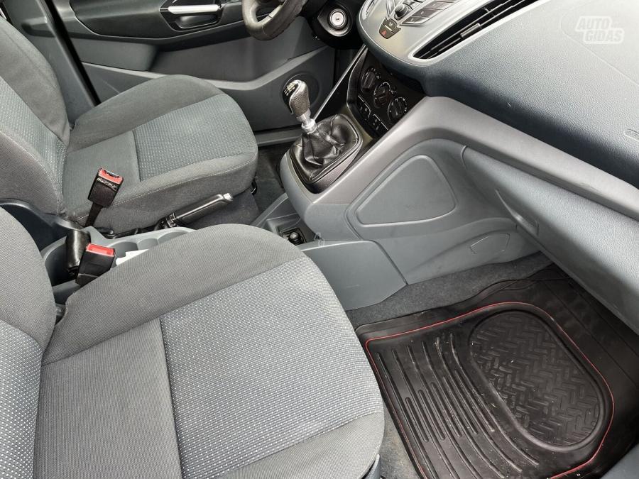 Ford C-Max 2011 in Siauliai, with an engine capacity of 1.60 L and mileage of 288 thousand km for 2700 €, photo 8 on AUTOMOTO.COM.LV