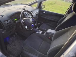 Ford C-Max 2005 in Mazeikiai, with an engine capacity of 1.60 L and mileage of 285 thousand km for 550 €, photo 6 on AUTOMOTO.COM.LV