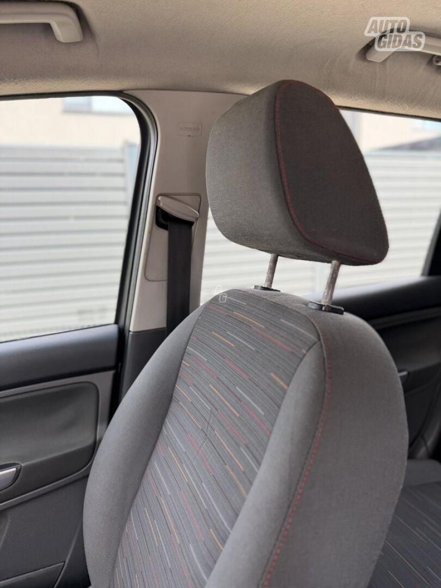 Ford C-Max 2009 in Kaunas, with an engine capacity of 1.60 L and mileage of 256 thousand km for 1550 €, photo 25 on AUTOMOTO.COM.LV