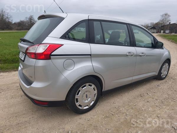 Ford C-Max 2012 in Liepaja, with an engine capacity of 1.60 L and mileage of 229 thousand km for 4650 €, photo 4 on AUTOMOTO.COM.LV